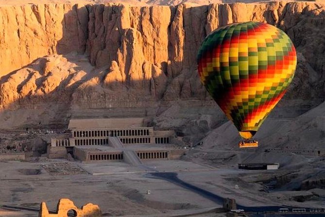 Hot air balloon ride in luxor egypt with transfers included why this tour gets rave reviews