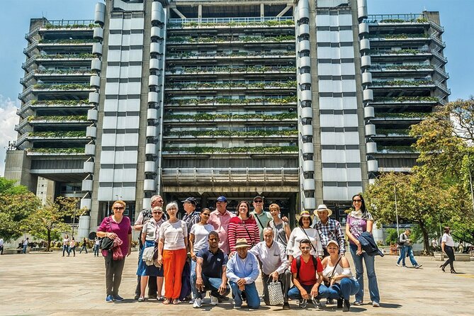 Medellín tour: themed vehicles, tram ride and metrocable the detailed itinerary