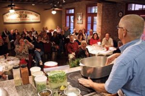 New orleans demonstration cooking class with meal who is this tour perfect for?