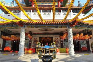 Private half day batu caves and cutural tour in kuala lumpur exploring kuala lumpur’s spiritual and cultural landmarks in comfort