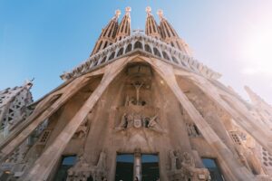 Sagrada familia guided tour with skip the line ticket avoiding the long lines