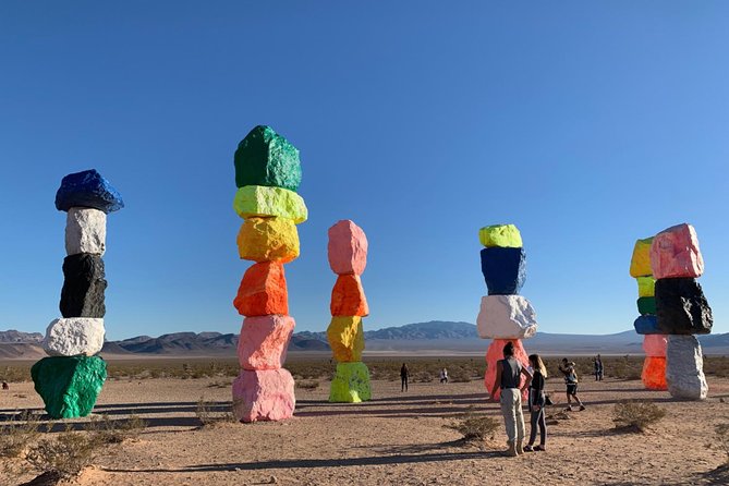 Small group grand canyon, hoover dam, 7 magic mountains tour what to expect and what not to expect