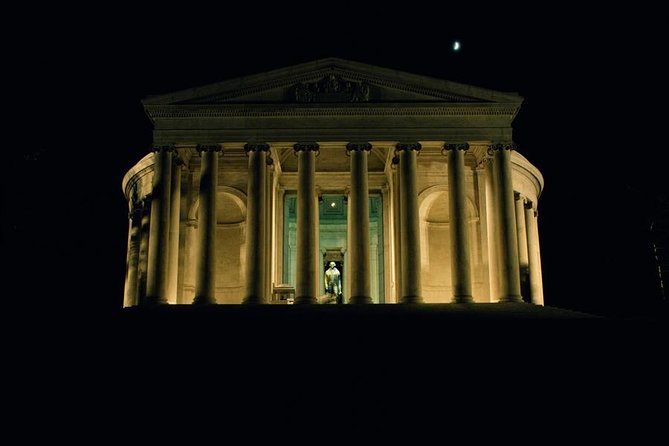 Washington dc monuments by moonlight tour by trolley why this tour is worth it