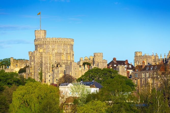 Windsor, stonehenge and bath day trip from london transportation and group experience