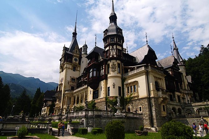 3-Castle: Peles,Bran,Rasnov,Sinaia Monastery from Brasov w pickup - Itinerary Breakdown: What to Expect