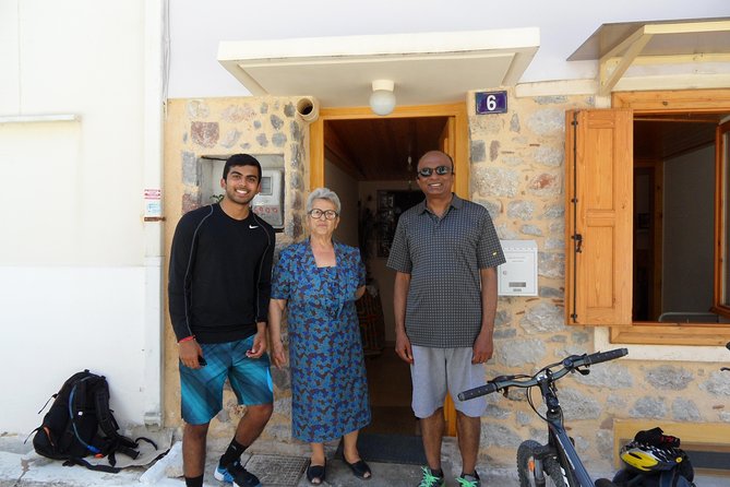 3in1; Cycling, sightseeing, tasting - The Detailed Breakdown of the Tour Experience