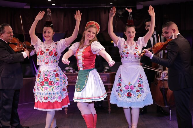 4 course Dinner Cruise with Operetta and Folk Show - FAQ