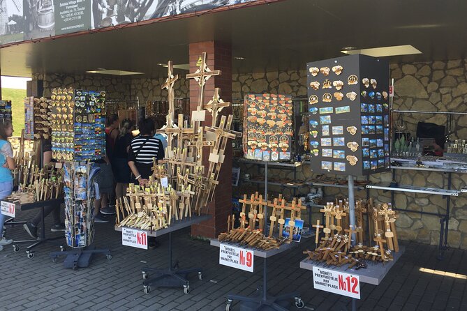 5,5 Hour Shared Tour to Hill of Crosses from Riga - What Travelers Are Saying