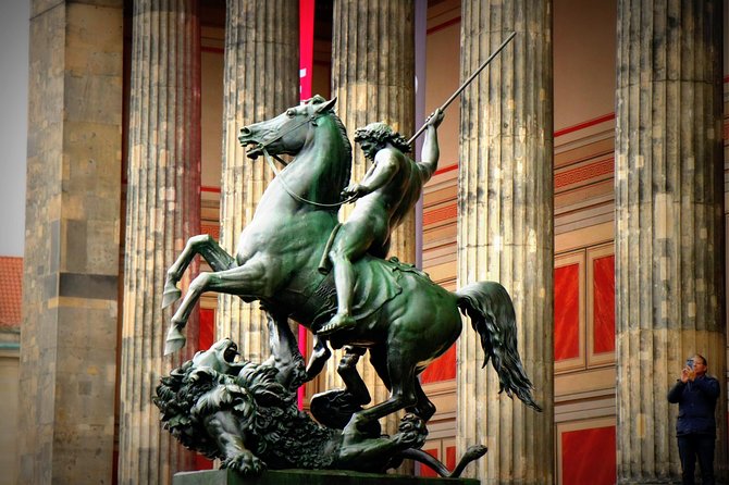 5hours: Guide, Chauffeur & Photographer in Berlin private Tour - Who Will Love This Tour?