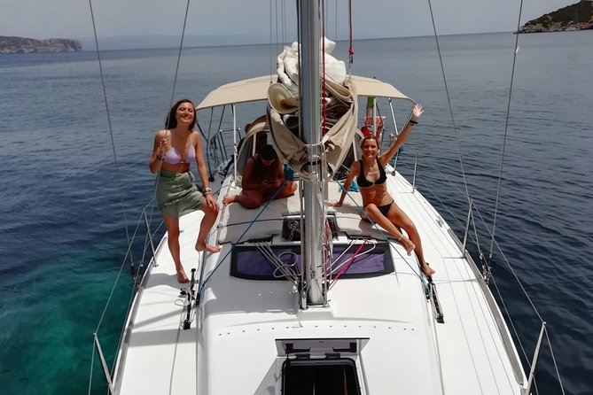Alghero - Sailboat trip with lunch on board, - Who Will Love This Experience?