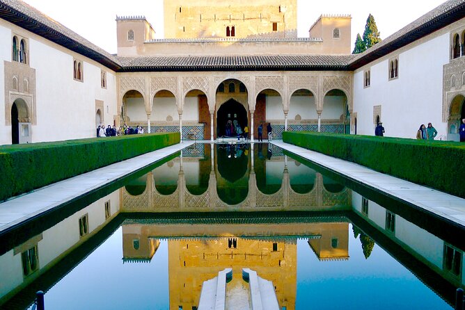 Alhambra and Nasrid Palaces: Skip-the-line Ticket and Local Guide - What Travelers Love (and What They Sometimes Find Less Ideal)
