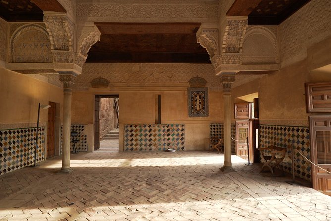 Alhambra: Small Group Tour with Local Guide & Admission - FAQ