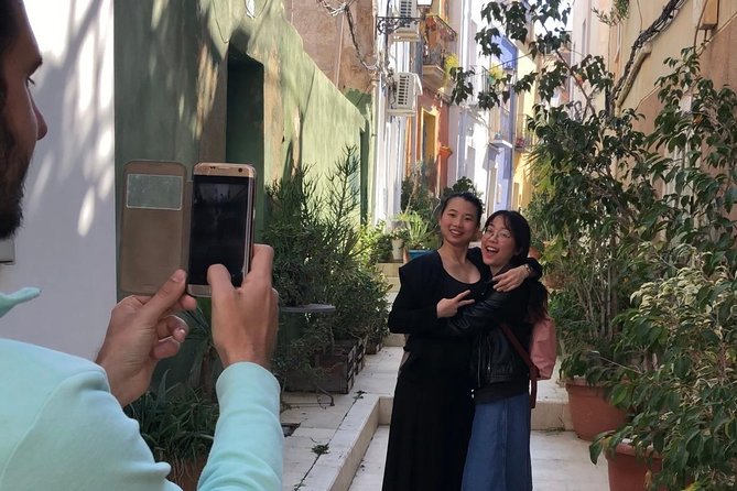 Alicante Historic Small Group Tour with Tapas Tasting - Exploring the Santa Cruz Neighborhood: Charm and Hidden Gems