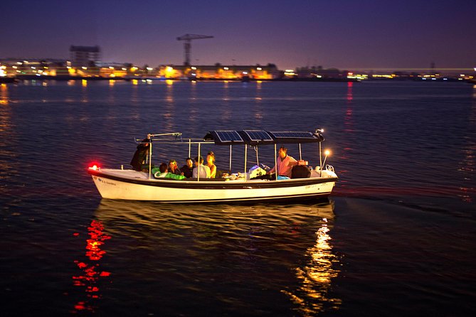 Amsterdam 90-min Private Canal Cruise with Live Guide and Drinks - FAQs