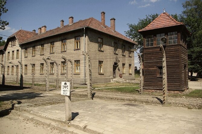 Auschwitz-Birkenau and Salt Mine Tour with private transport from Krakow - FAQ