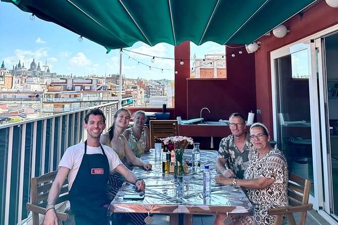 Barbecue in a penthouse in the center of Barcelona with a chef - FAQ