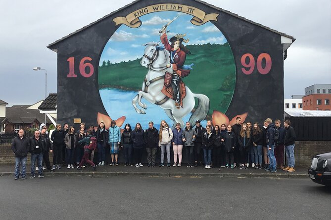 Black Taxi Tour and Crumlin Road Gaol tour Combo - How the Experience Feels and What to Expect
