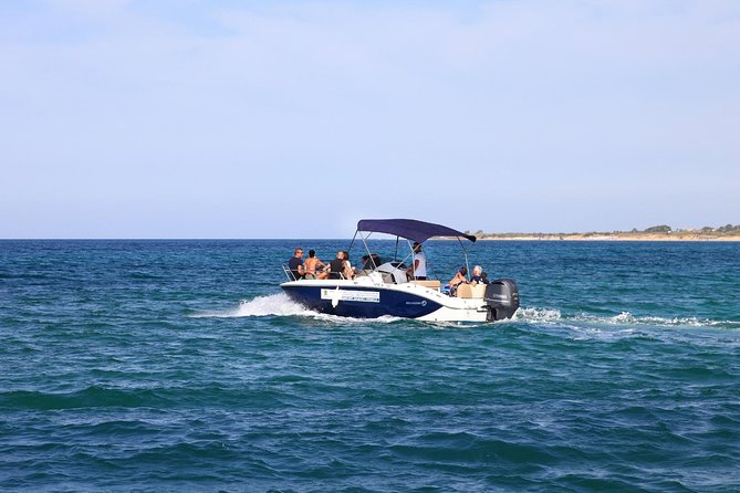 Boat and dinghy rental - The Practical Side: Booking, Costs, and Tips