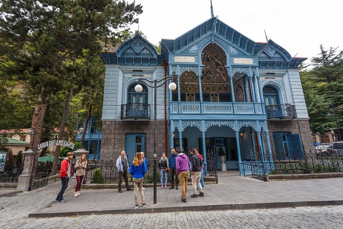 BORJOMI, RABATI & VARDZIA - Group Tour from Kutaisi - Who Should Consider This Tour?