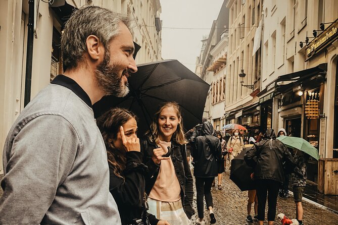 Brussels Walking and Tasting Tour - Guided Experience: Knowledgeable and Engaging Guides