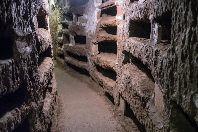 Catacombs and Hidden Underground Rome: Small Group Max 6 People - Visiting the Catacombs of Domitilla