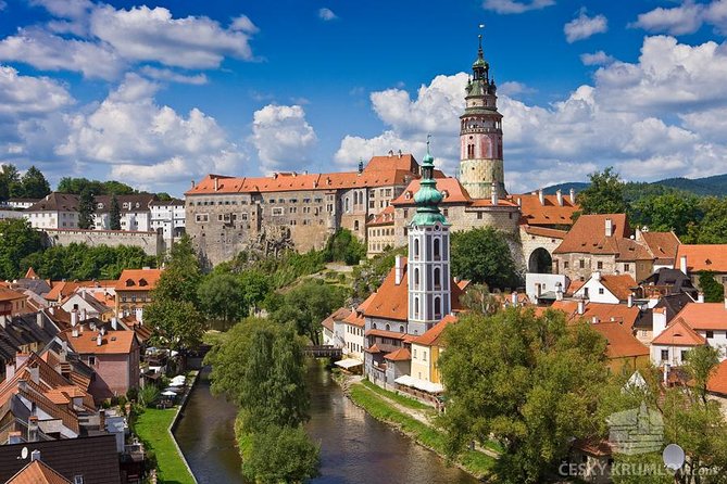 Cesky Krumlov Full day tour from Prague and back - Analyzing the Experience from Reviews