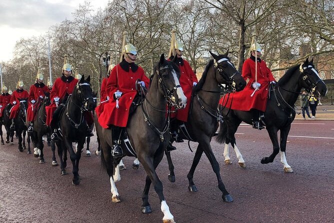 Changing of the Guard Guided Walking Tour in London - The Sum Up