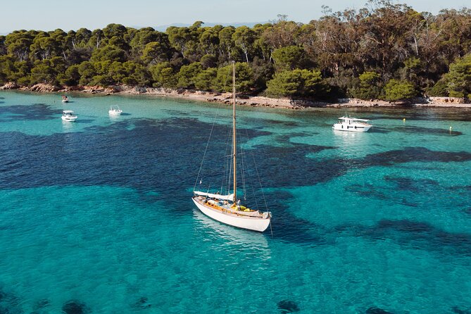 Classic Yacht Sailing in Cannes - The Crew and Personal Touch