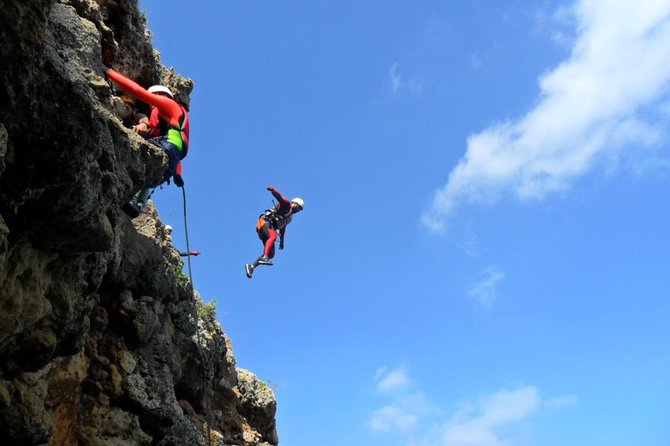 Coasteering at Portinho da Arrábida - The Activities