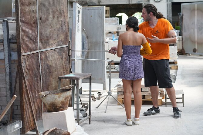 Create Your Own Murano Glass: Beginners Glassblowing Class - Additional Details: Safety, Group Size, and Practicalities