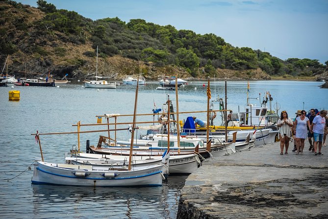 Dali Museum, House & Cadaques Small Group Tour from Barcelona - Detailed Itinerary Breakdown