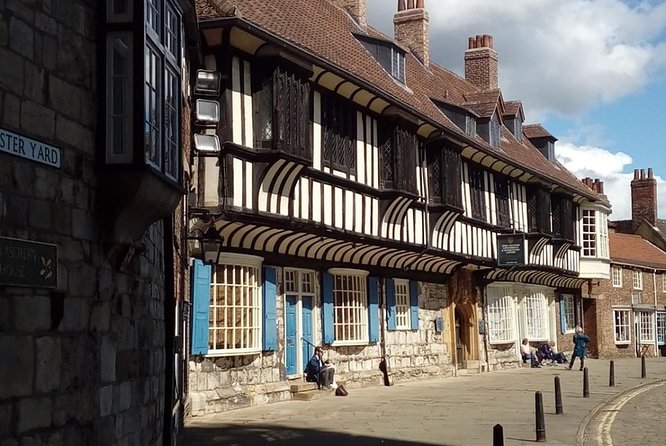 Dark Tales of York. Private ghost tours. - The Experience and Why It Works