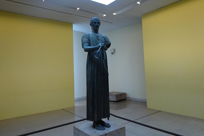 Delphi with Professional English guide and transportation - FAQs