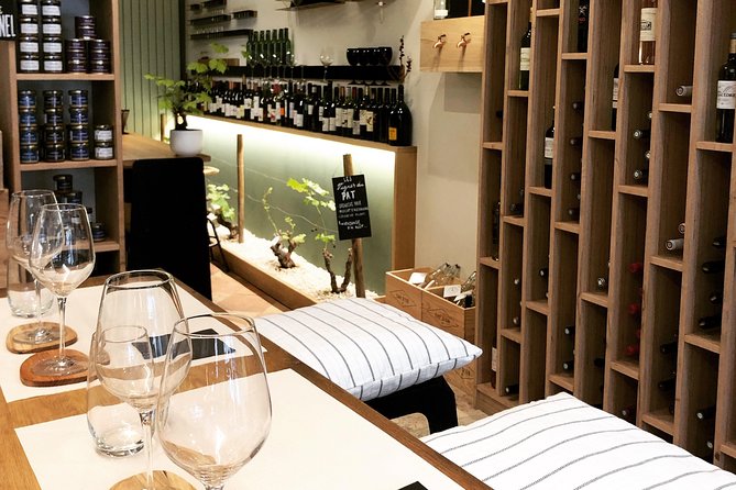 Discover Bordeaux vineyard : special wine tasting with two cellar men brothers - The Sum Up