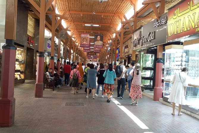 Dubai City Tour: Old & New Dubai Abra Ride, Palm Island, Souks - Who Should Consider This Tour?
