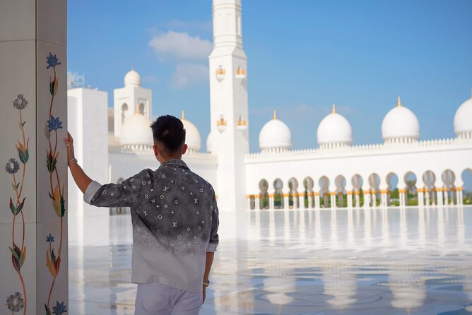 Dubai To Abu Dhabi: Grand Mosque, Royal Palace & Etihad Towers - The Sum Up