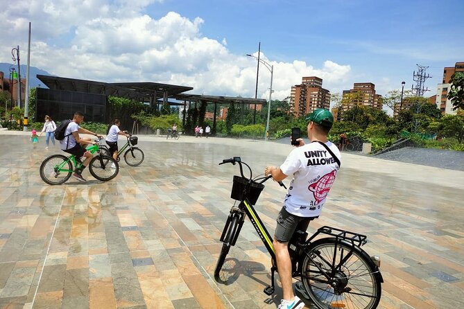 Electric Bike City Tour Medellin, Viewpoints, Local Snacks and Drink tastings - FAQs