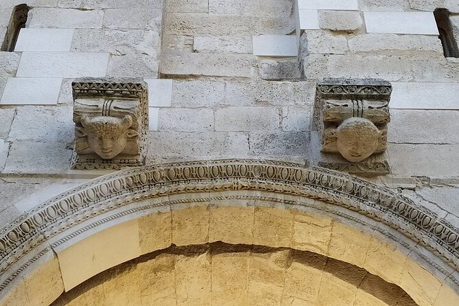 Experience Split With Local Professional Historian - Small Group - Religious and Cultural Landmarks