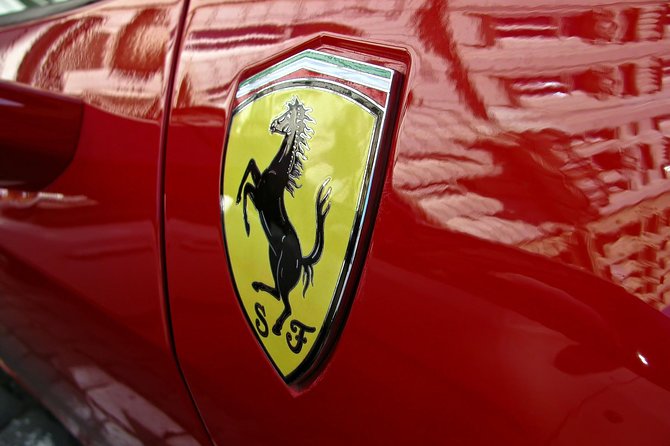 Ferrari Full Day - The Role of Guides and Transportation