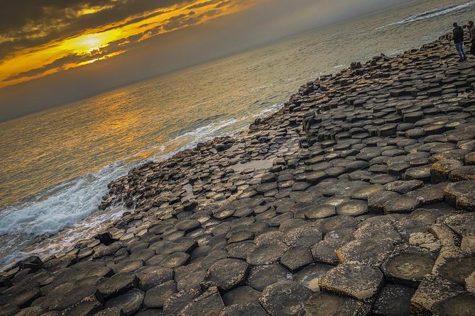 Giant's Causeway Experience Day from Belfast in Luxury Mercedes - What Makes This Tour Stand Out?