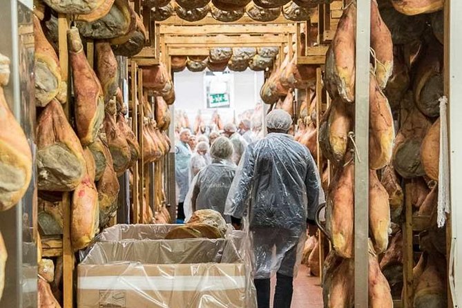 Guided group tour TastyBus: Parmesan Cheese and Parma Ham - Value for Money