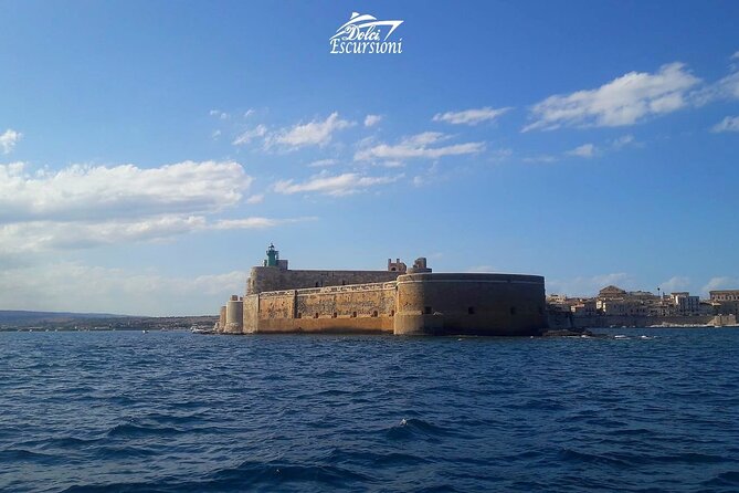 Half Day Boat Tour on the Syracuse Coast with Lunch - Onboard Dining: A Sicilian Feast at Sea
