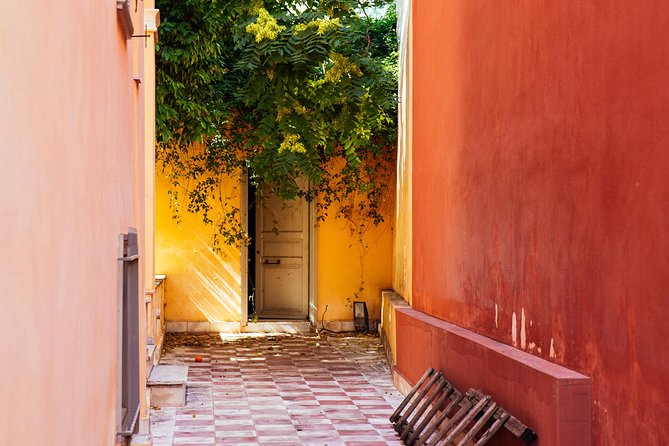 Highlights & Hidden Gems With Locals: Best of Athens Private Tour - How the Tour Works