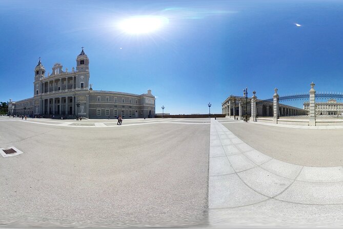 Historic Madrid Virtual Reality Experience with an Official Guide - FAQ