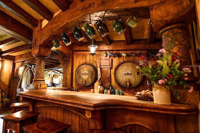 Hobbiton Movie Set Small Group Tour from Auckland - Authenticity, Photos, and Atmosphere