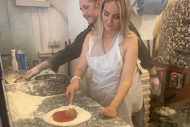 Learn to Make Traditional Neapolitan Pizza - The Group Size and Atmosphere