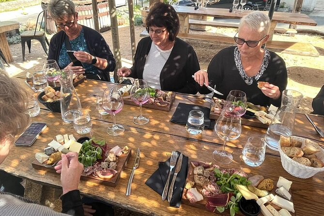 Loire Valley Wines and Castle Small Group Day Trip from Paris - Analyzing the Value and Who it’s Perfect For