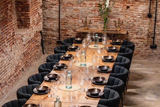 Madrid Local Tapas Tour with Private Dinner and Bottomless Wine - Who Should Consider This Tour?