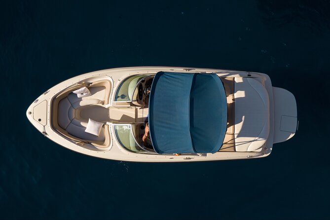 MagiCharter: Private charter motorboat sunset in Ibiza - The Experience of the Guides and Service