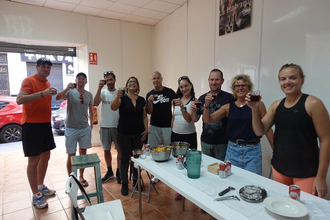 Paella & Sangria Cooking Class in Alicante with Market Visit - Group Size and Atmosphere
